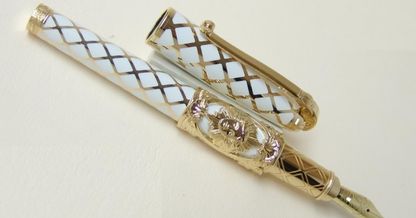 S.T. Dupont Limited Edition Versailles White Lacquer Fountain Pen